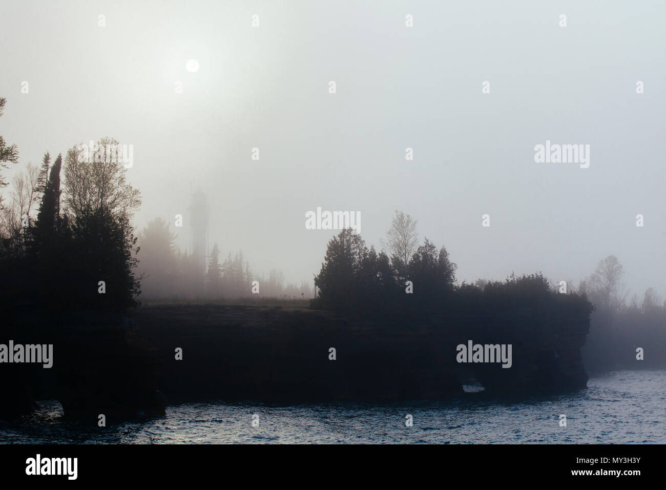 Devil's Island Lighthouse on Lake Superior and the Apostle Islands ...