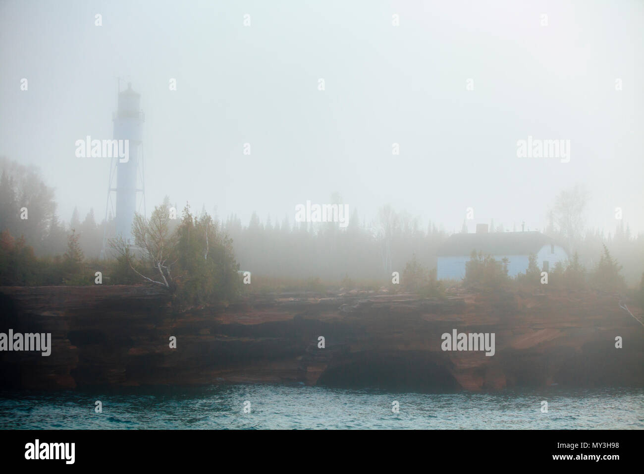 Devil's Island Lighthouse on Lake Superior and the Apostle Islands ...