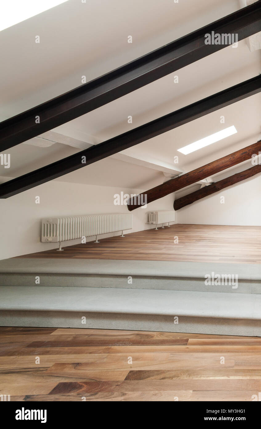 Interior nice loft, wide empty room Stock Photo - Alamy