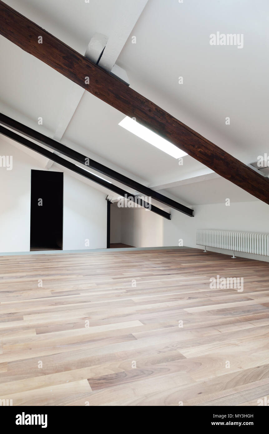 Interior nice loft, wide empty room Stock Photo - Alamy