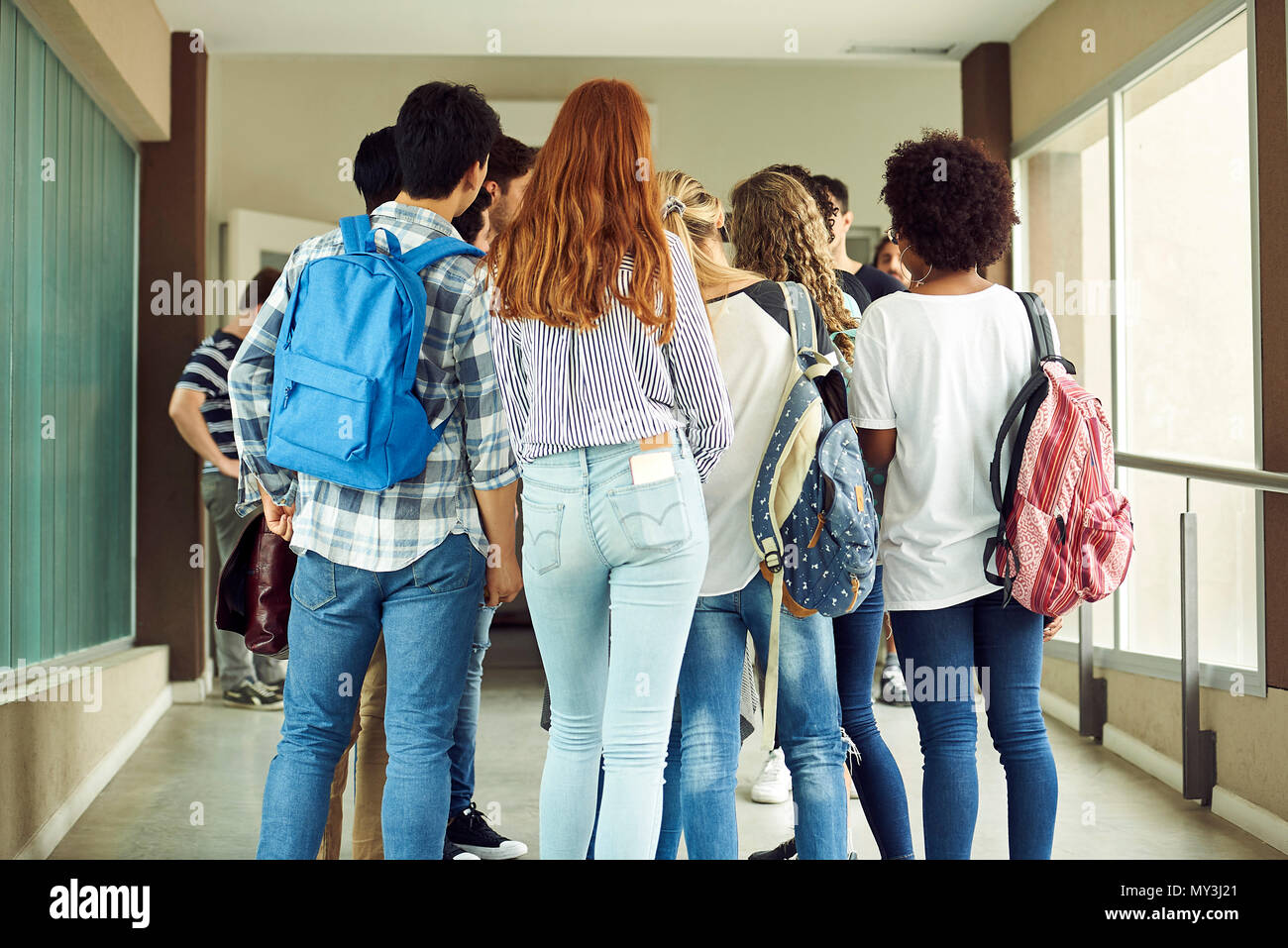 African american girl group rear view hi-res stock photography and images - Alamy