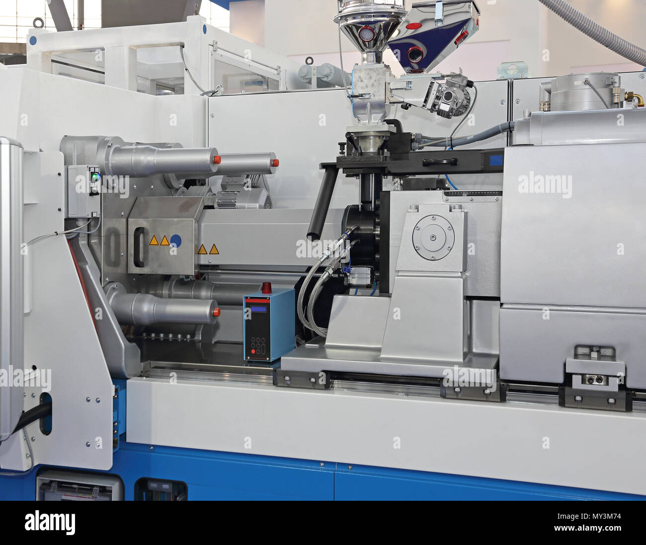 Injection molding hi-res stock photography and images - Alamy