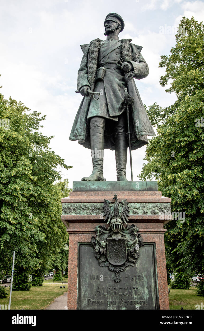 Bronze war sculpture germany hi-res stock photography and images - Alamy