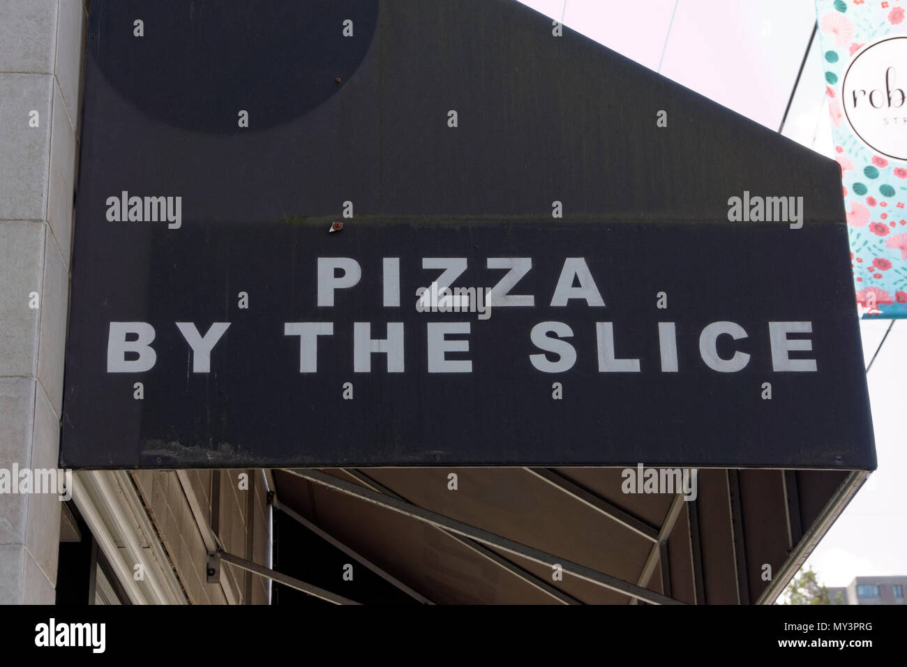 Fast food restaurant signs hi-res stock photography and images - Alamy