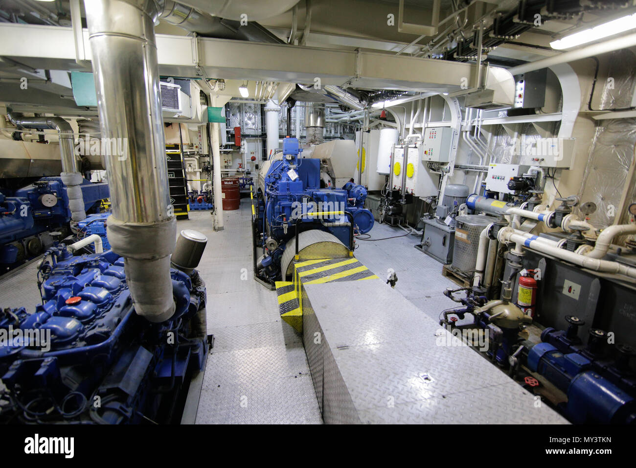 Oil refinery control room hi-res stock photography and images - Alamy