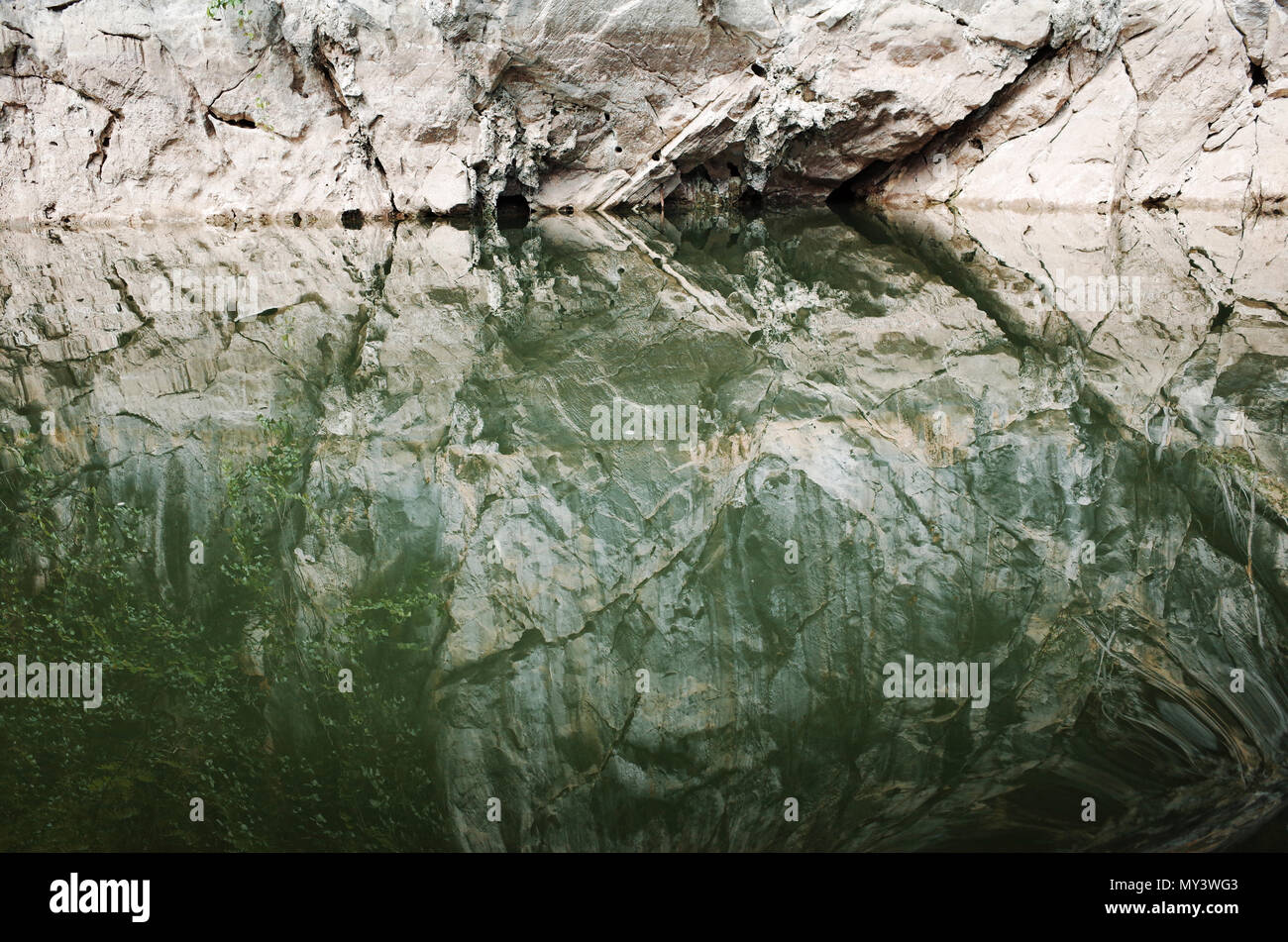 Reflect the simplicity hi-res stock photography and images - Alamy