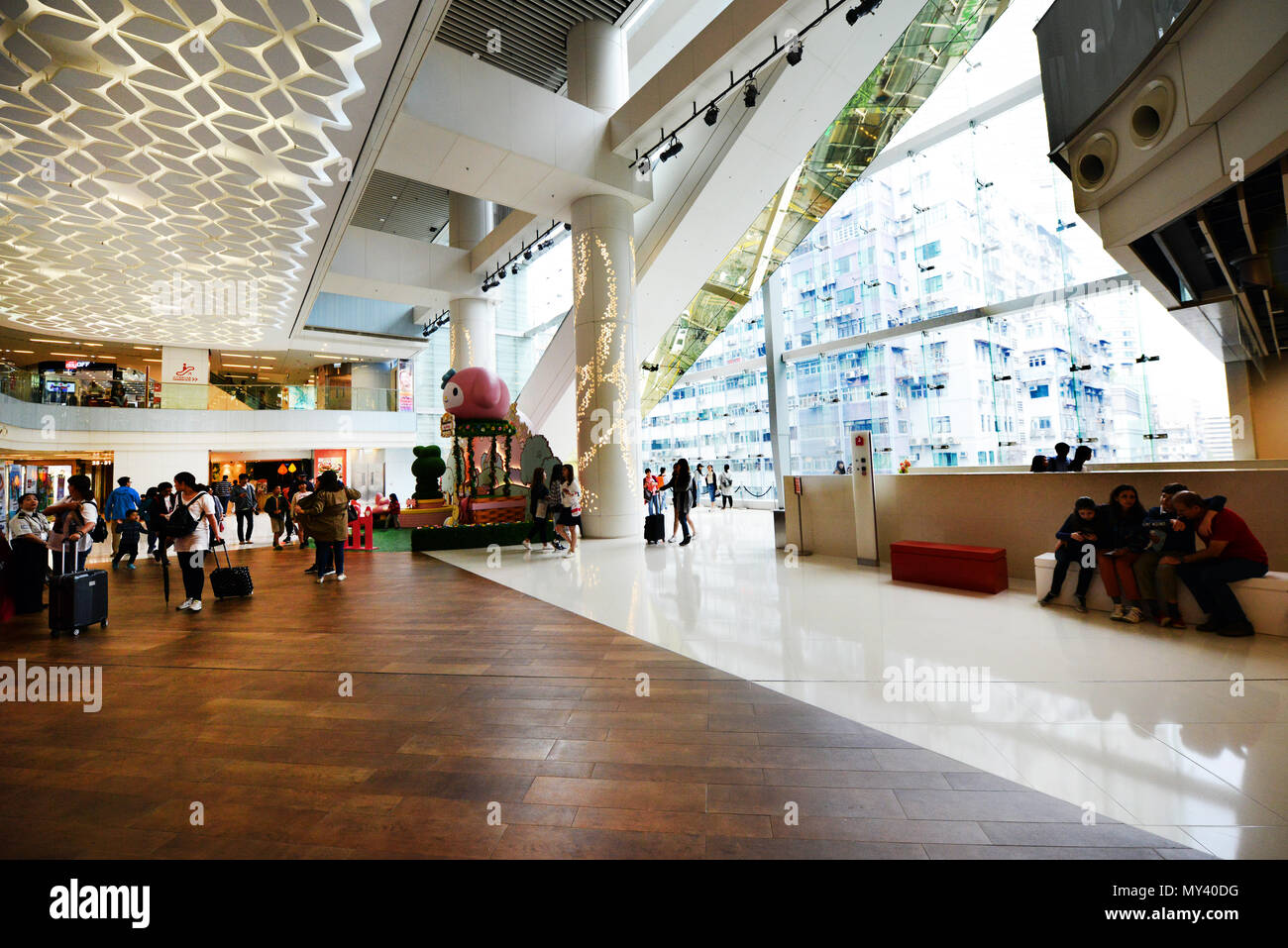 I-Square shopping mall in Tsim Sha Tsui, Hong Kong Stock Photo - Alamy