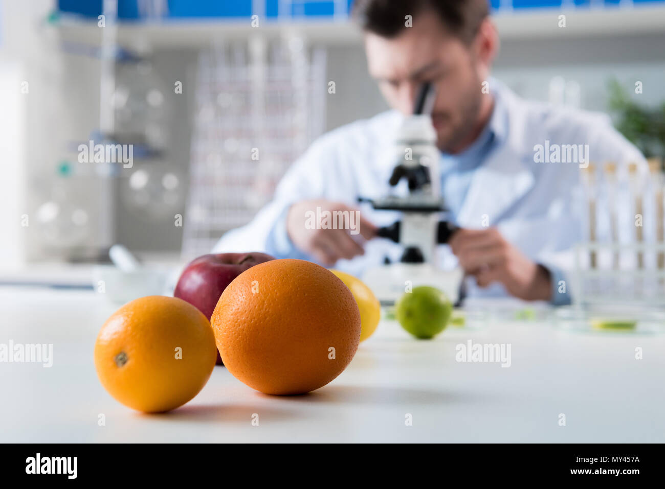 Modern chemical laboratory experiment hi-res stock photography and ...