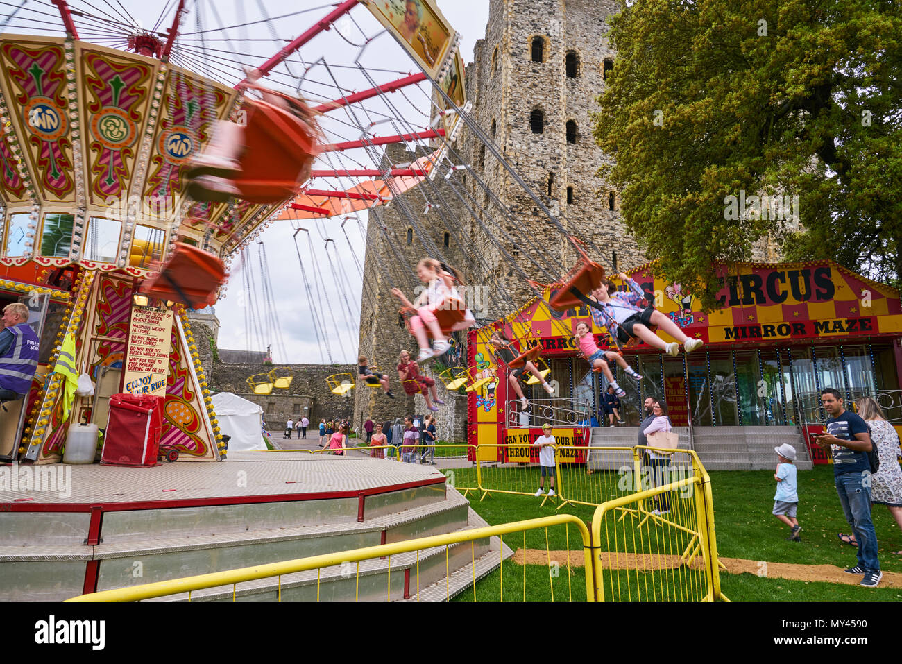 Fairgroung hi-res stock photography and images - Alamy