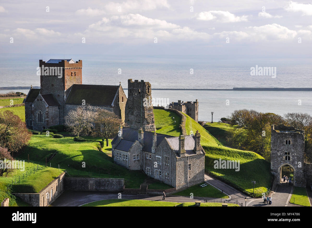 Roman lighthouse dover castle hi-res stock photography and images - Alamy