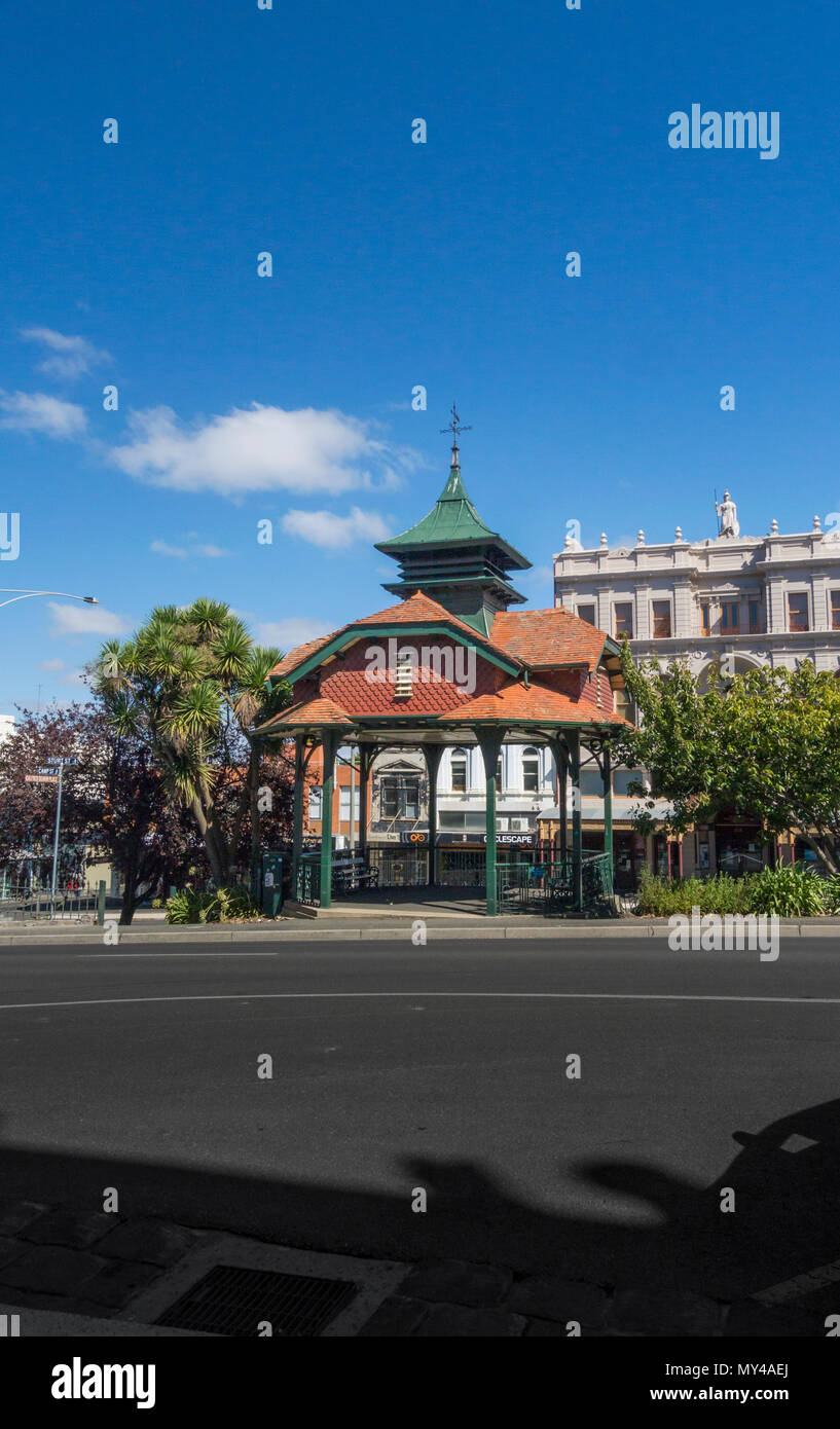 The Edwardian Titanic Memorial Bandstand for the musicians lost in the ...