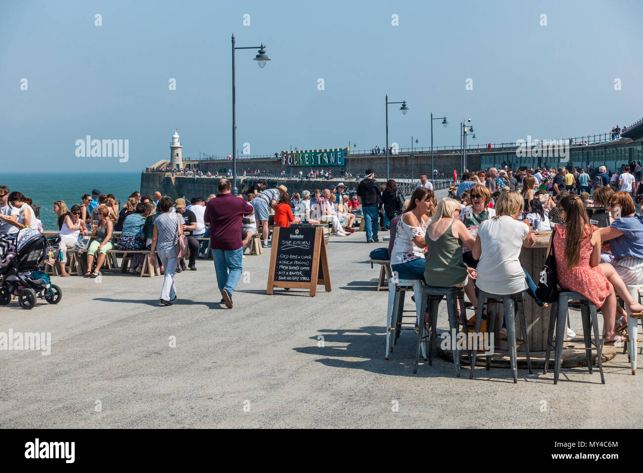 Folkestone lighthouse hi-res stock photography and images - Alamy