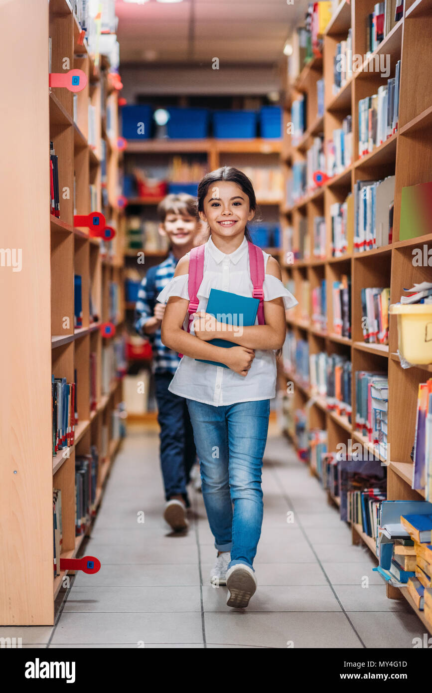 Bookshelves library kids hi-res stock photography and images - Alamy