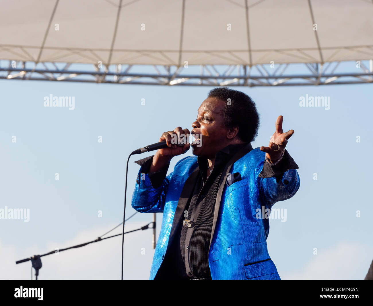Lee fields hi-res stock photography and images - Alamy