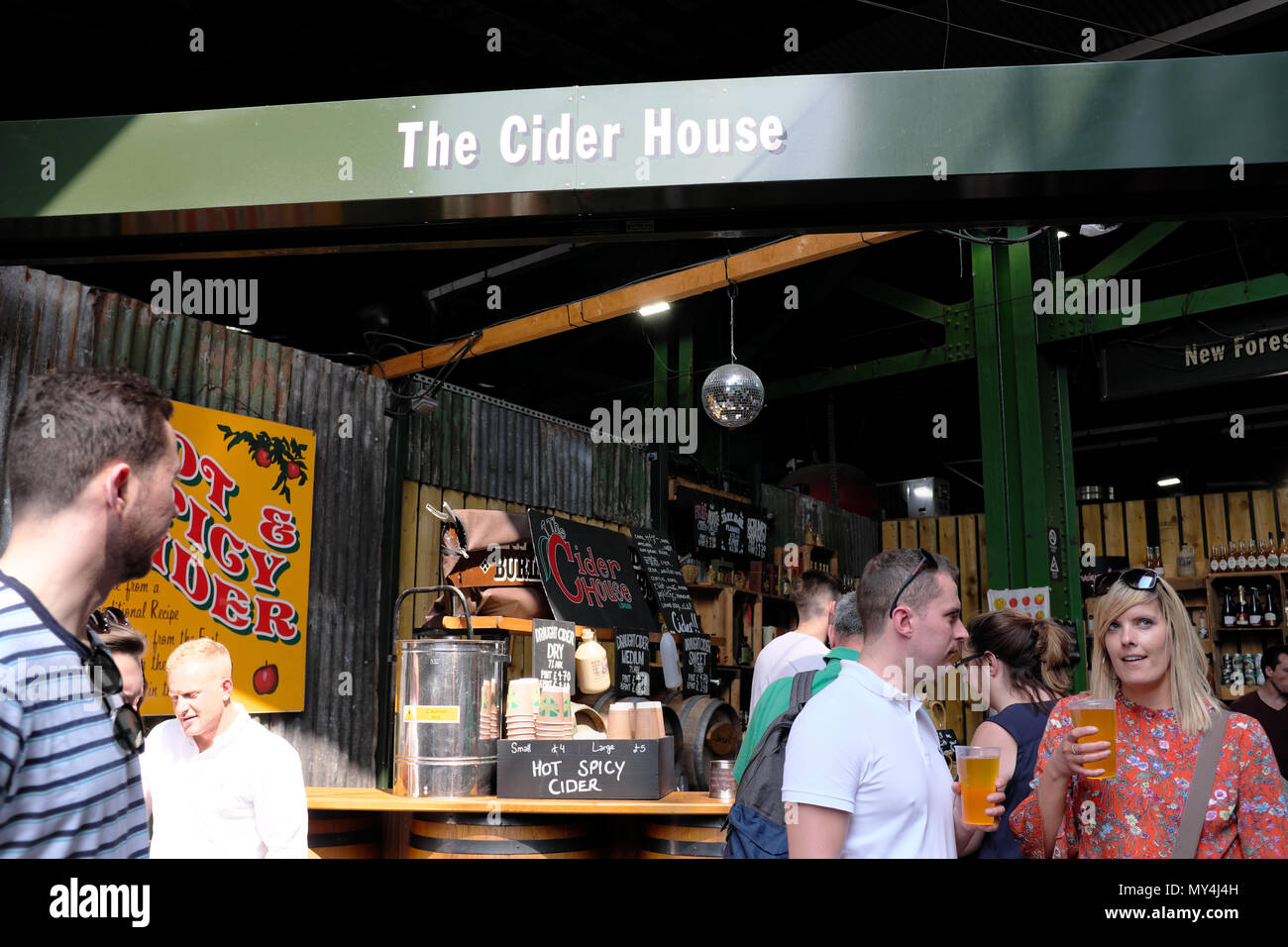 Cider house hi-res stock photography and images - Alamy