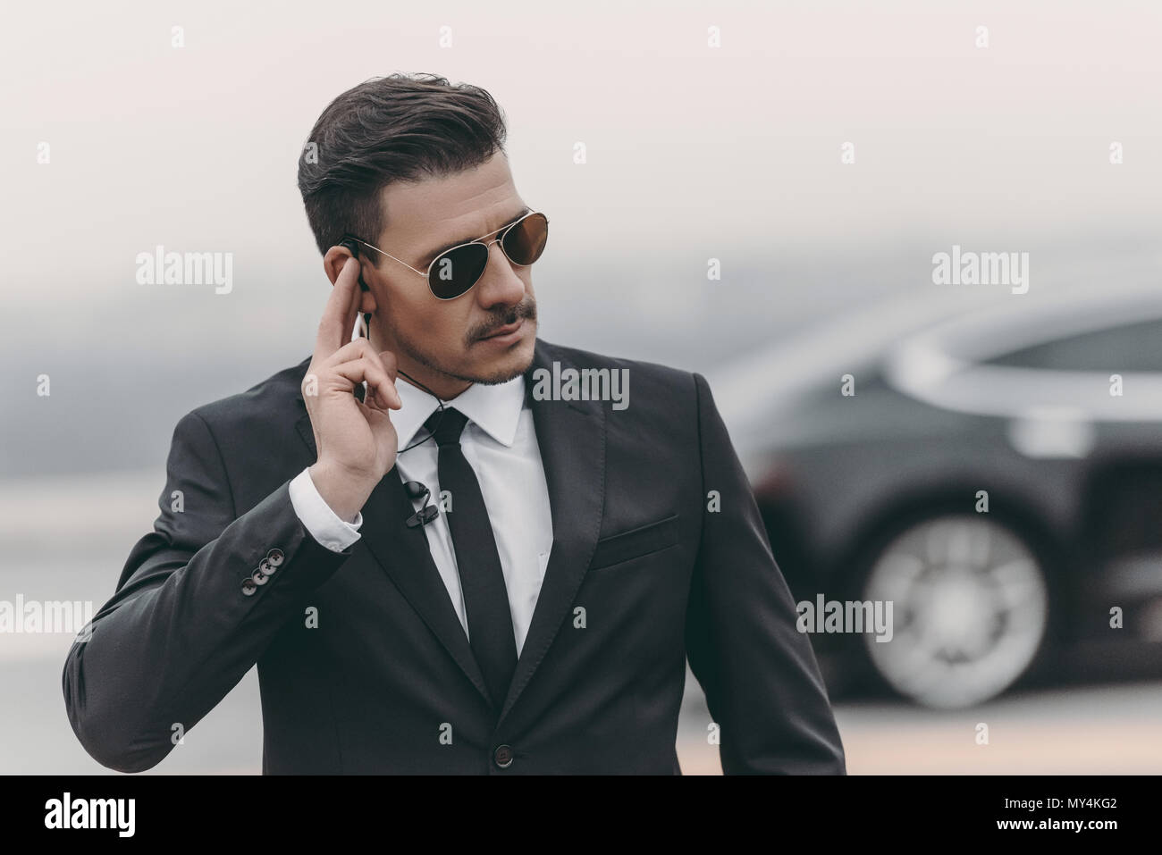 Bodyguard hi-res stock photography and images - Alamy