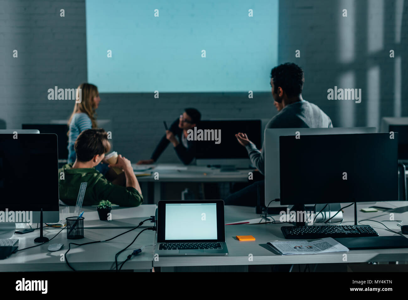 Asian woman presentation projector hi-res stock photography and images ...