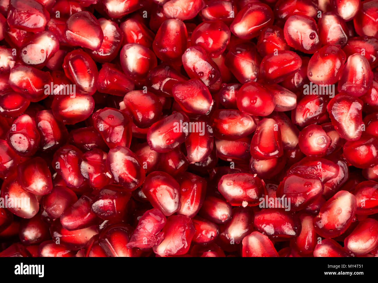 Pomegranate seeds close up hi-res stock photography and images - Alamy