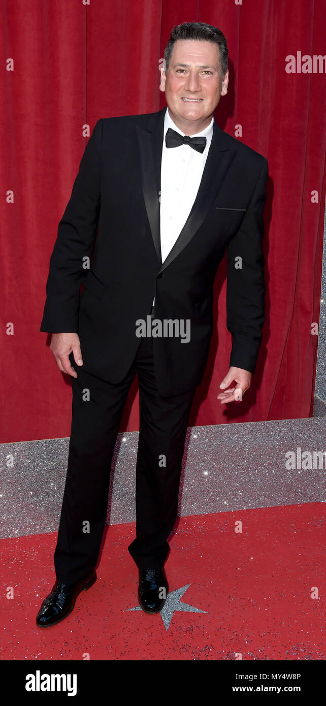 Tony hadley smiling hi-res stock photography and images - Alamy