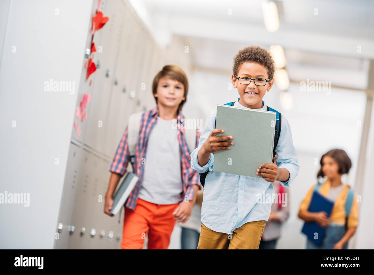 Elementary kids hi-res stock photography and images - Alamy