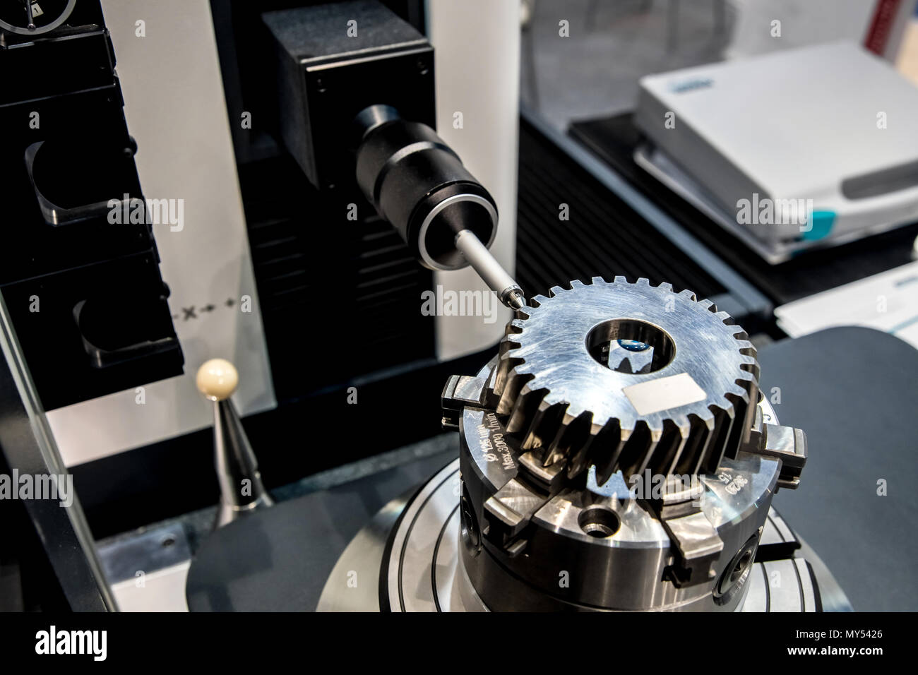 Gear measuring machine Stock Photo - Alamy