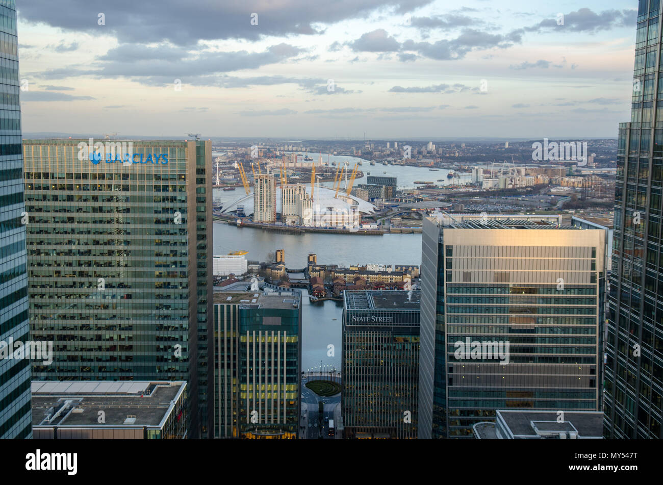 River meander uk hi-res stock photography and images - Alamy