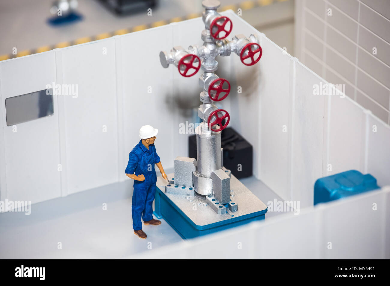 Industrial scale hi-res stock photography and images - Alamy