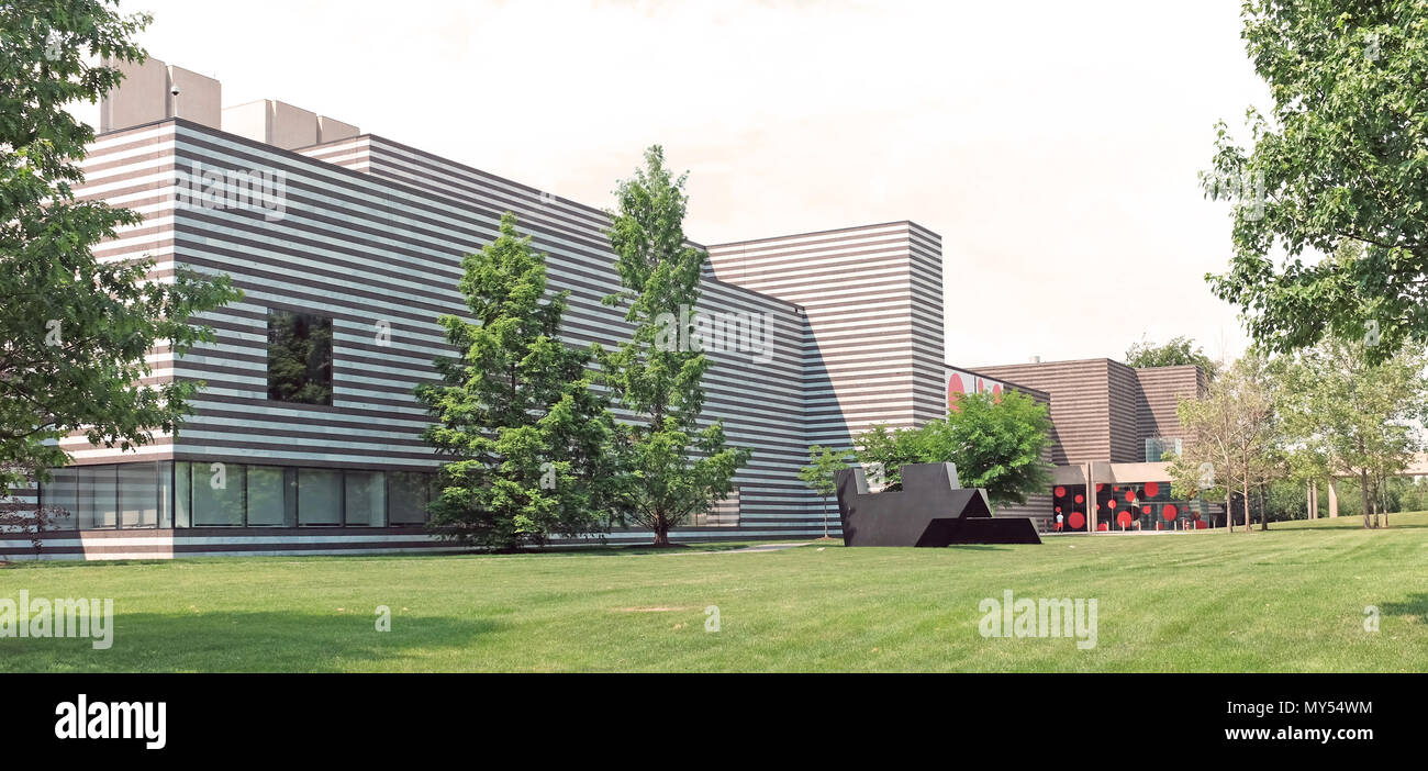The Cleveland Museum of Art in the Wade Park district of University ...