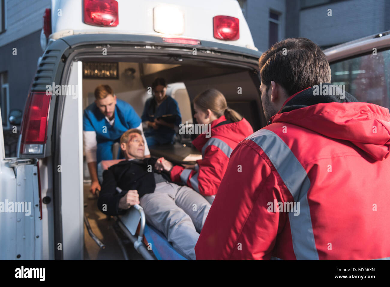 Patient injury emt ambulance hi-res stock photography and images - Alamy