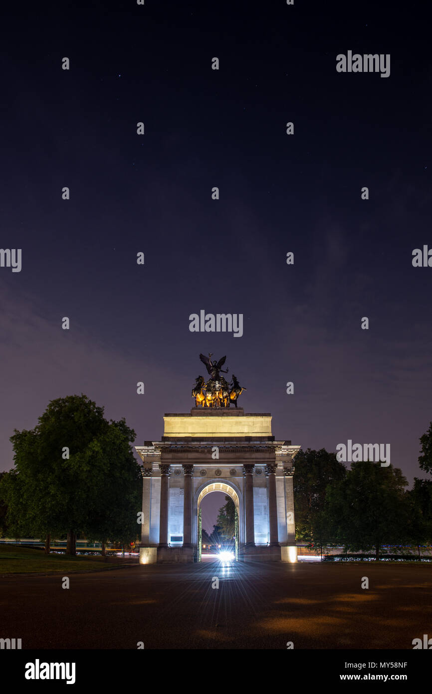 Constitution hill london hi-res stock photography and images - Alamy