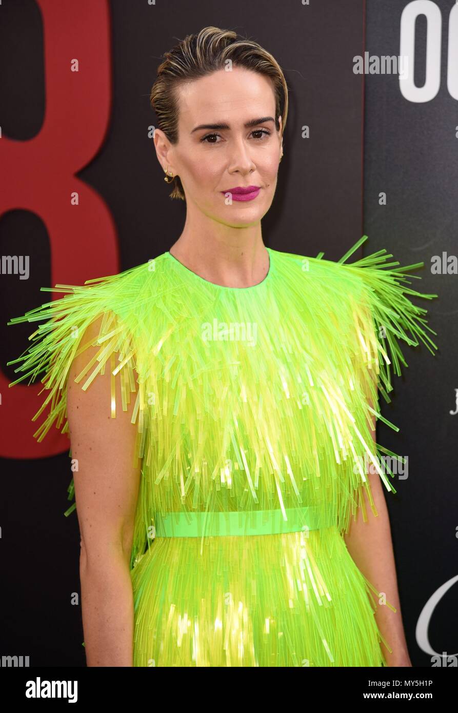 Oceans 8 sarah paulson hi-res stock photography and images - Alamy