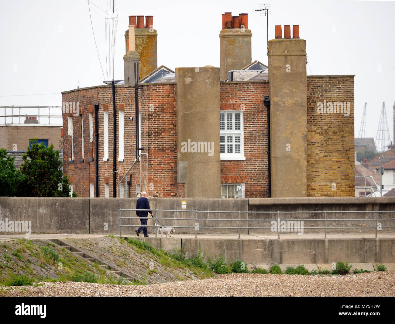 Sheerness, Kent, UK. 6th June, 2018. UK Weather: a grey and overcast ...