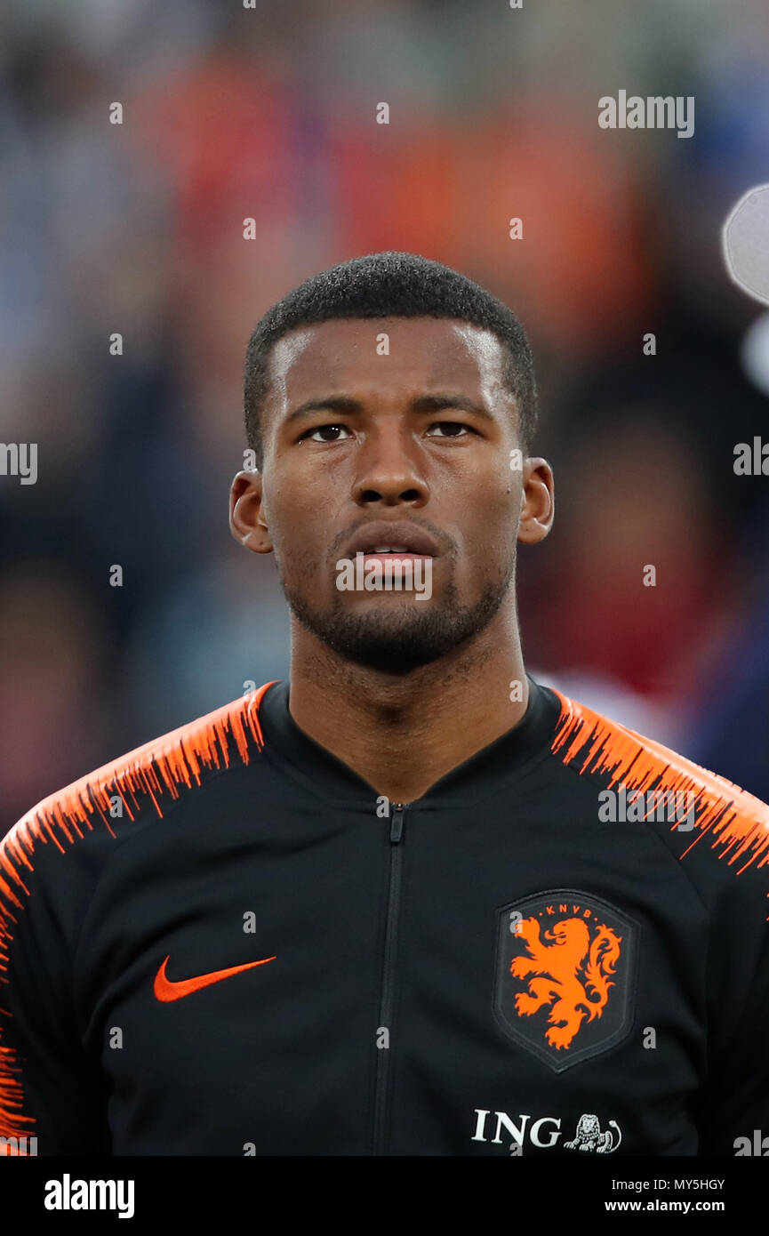 Georginio wijnaldum international hi-res stock photography and images ...