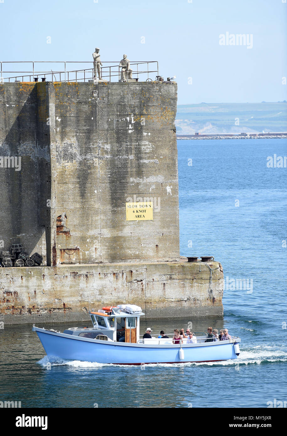 Mulberry Harbours, Portland, UK. 6th Jun, 2018. Unveiling and ...