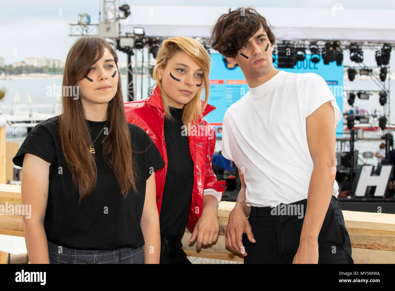 Hypen hi-res stock photography and images - Alamy