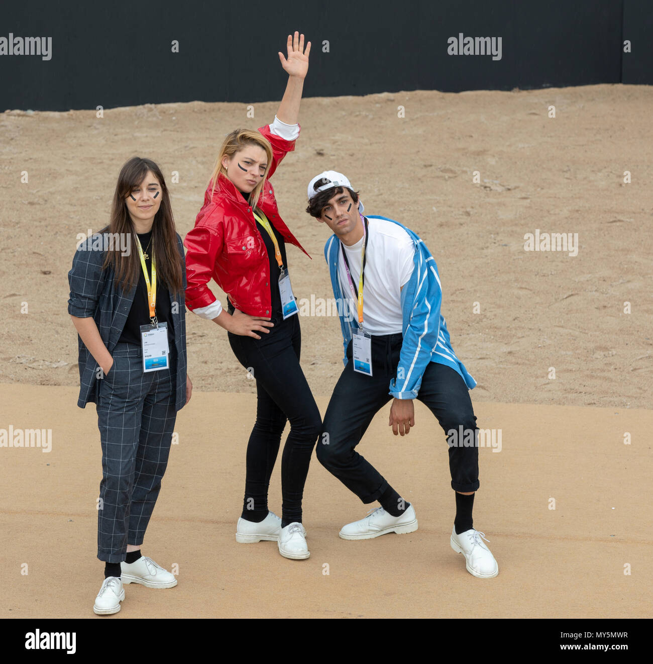 Hypen hi-res stock photography and images - Alamy