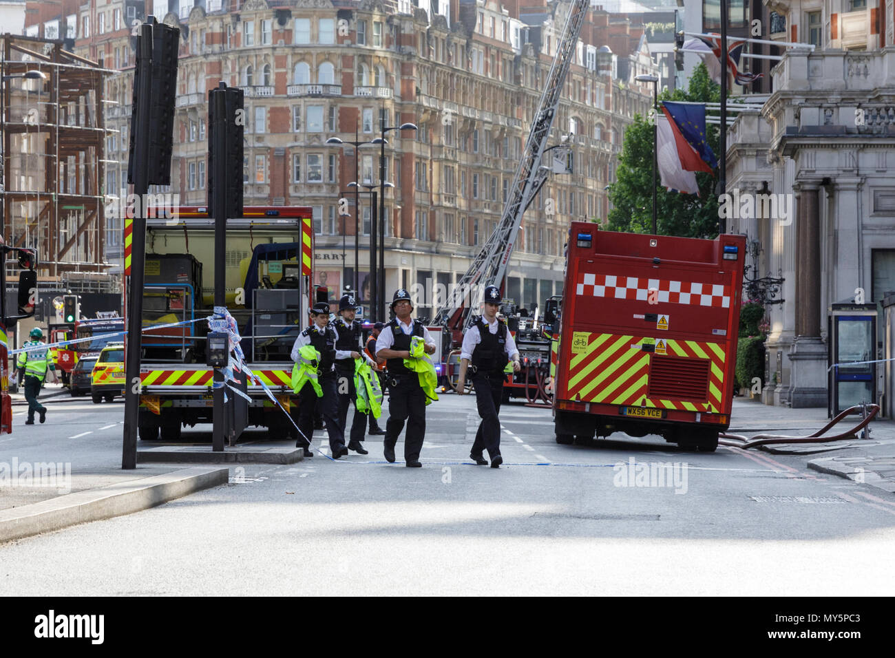 Knightsbridge, London, 6th June 2018. Firefighters, rescue services and ...