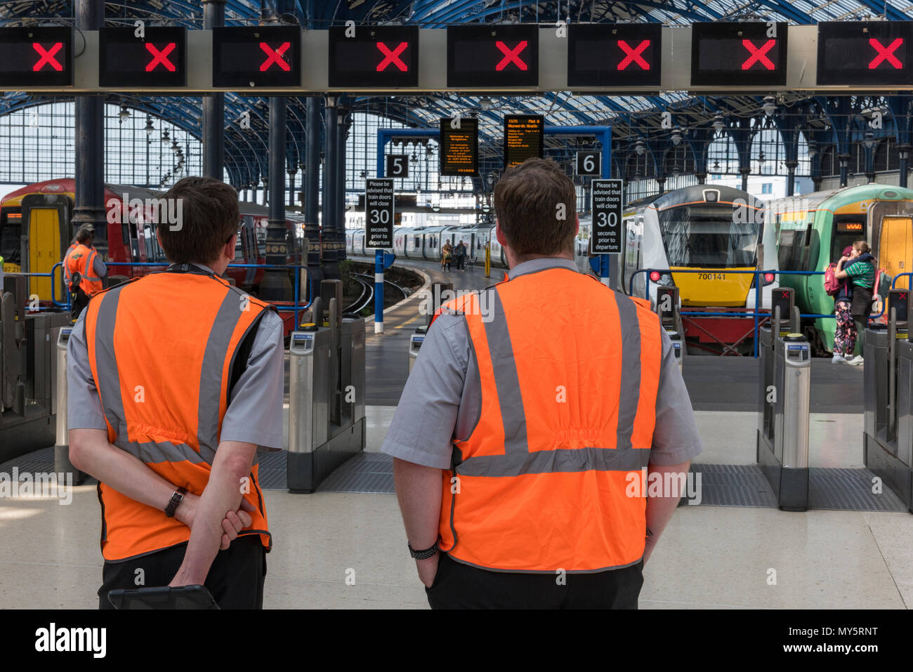 Thameslink cancelled trains hi-res stock photography and images - Alamy