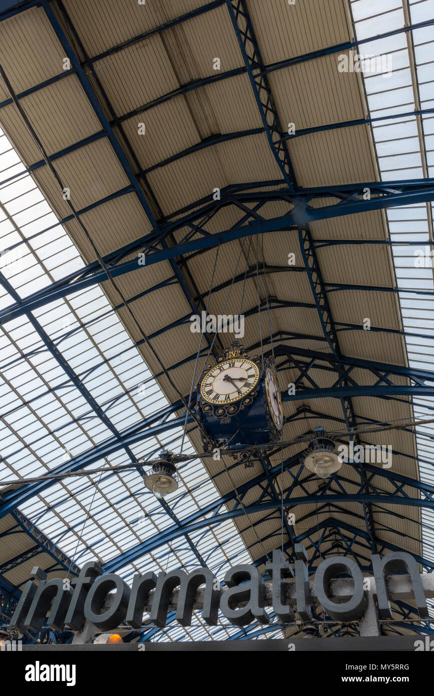 Rail timetable brighton 2018 hi-res stock photography and images - Alamy