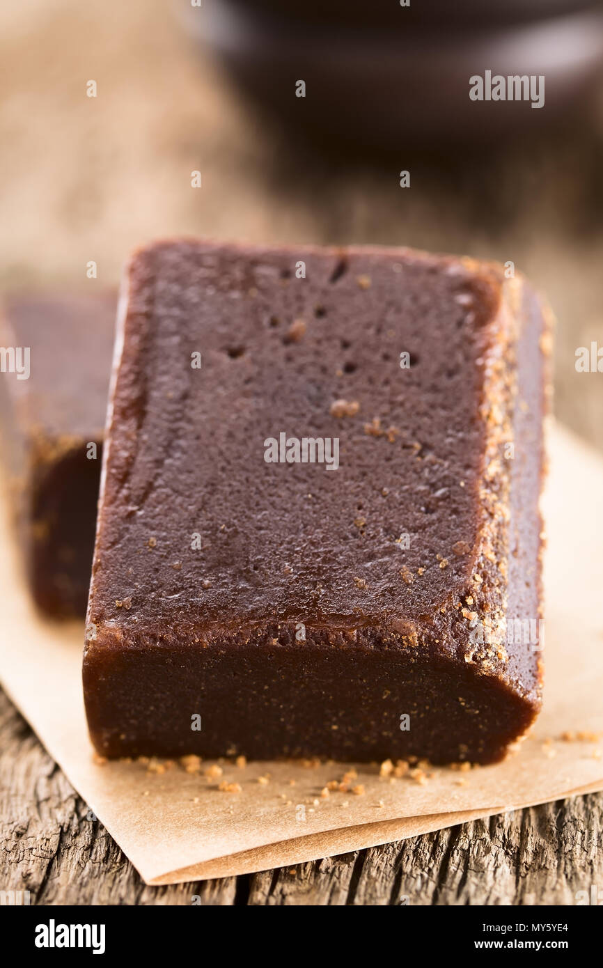 Sugarcane blocks hi-res stock photography and images - Alamy