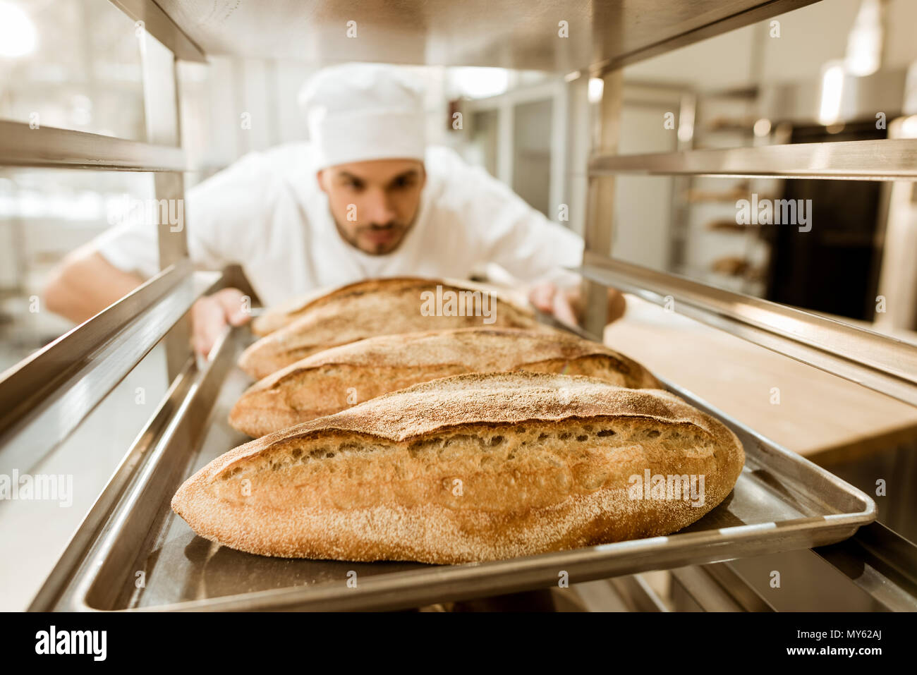 Industrial baking trays hi-res stock photography and images - Alamy