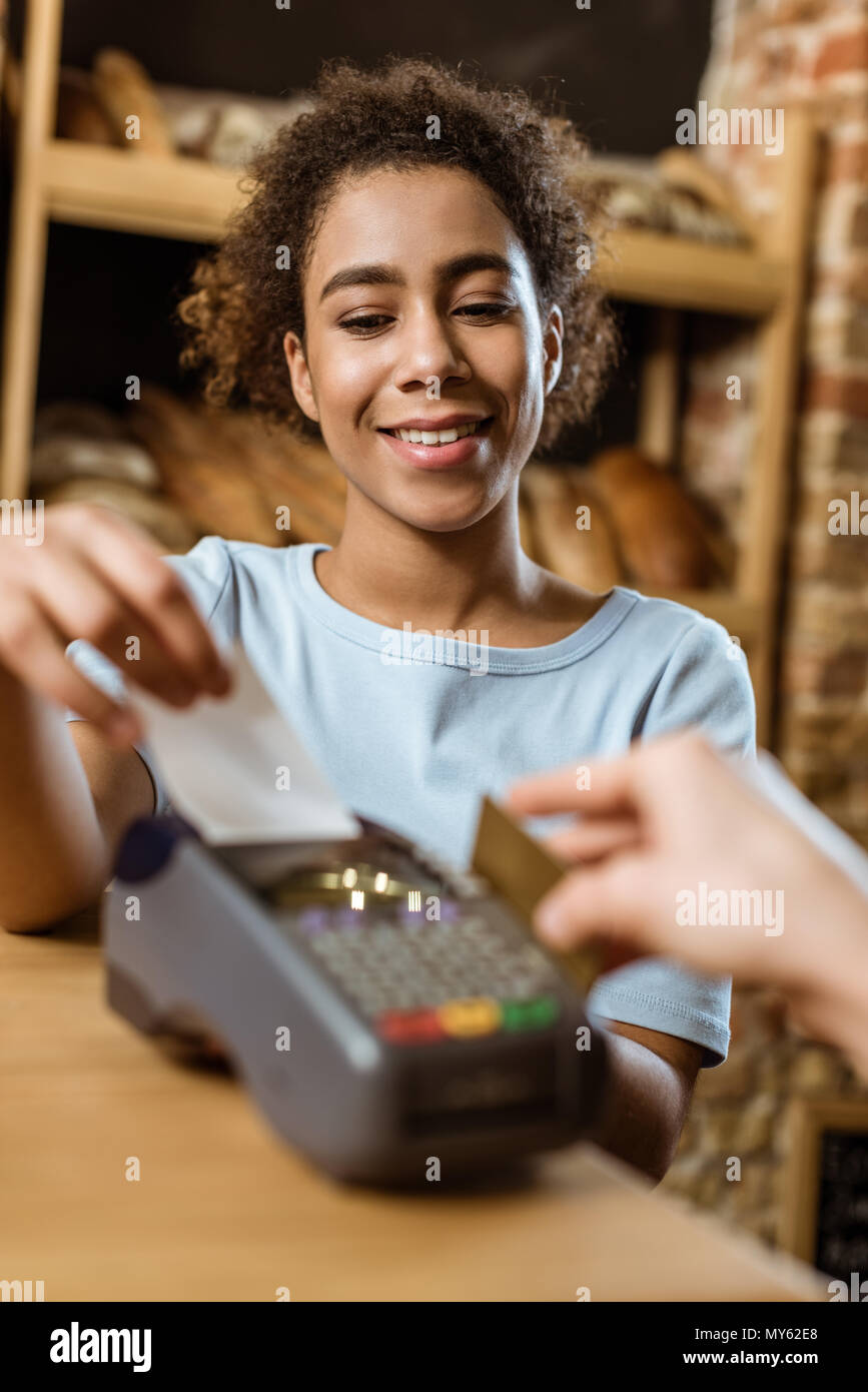 Receiving pay check hi-res stock photography and images - Alamy