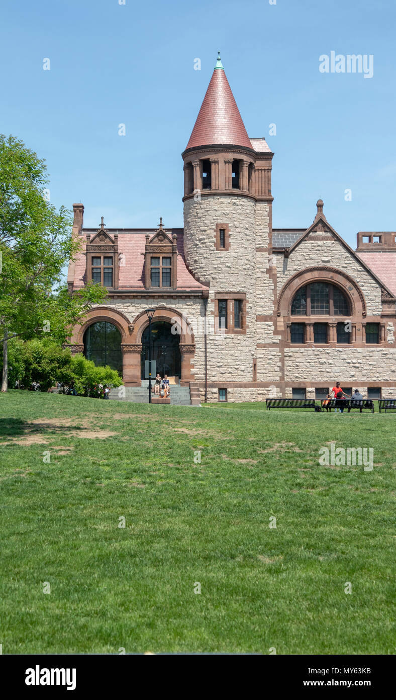 Public library architecture building hi-res stock photography and ...