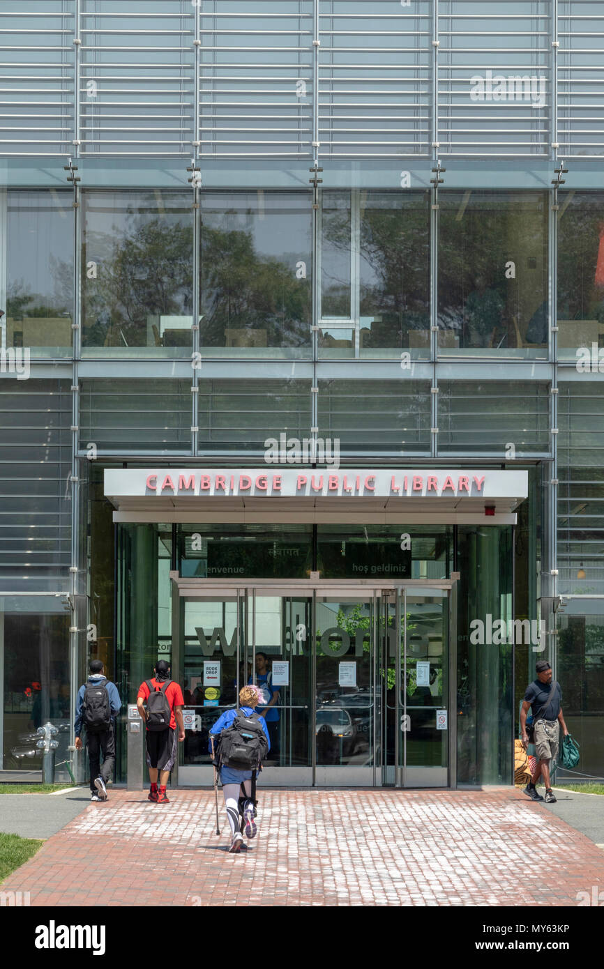 The Cambridge Public Library in Cambridge, Massachusetts, USA Stock ...