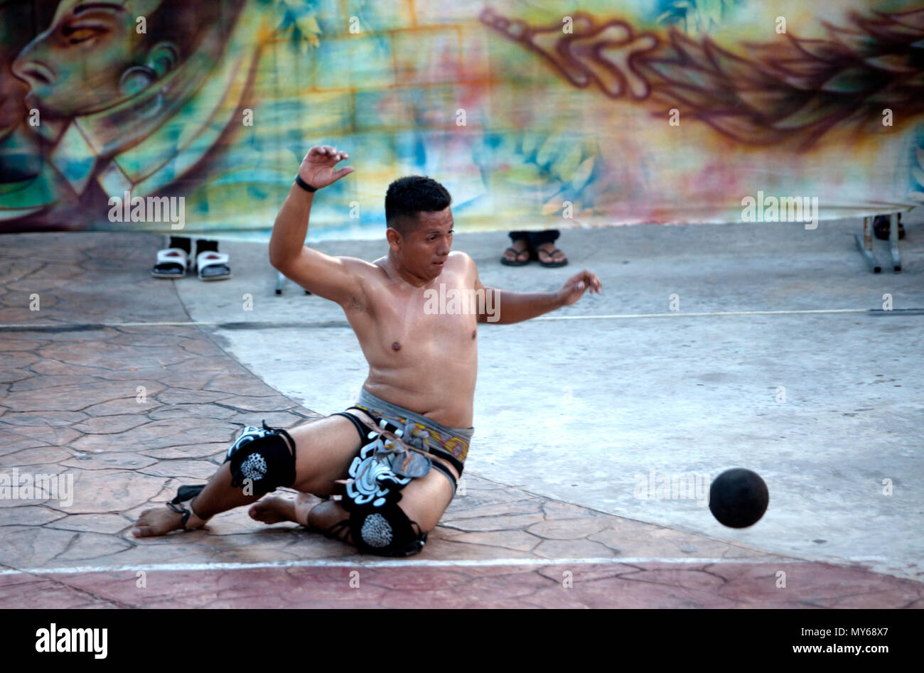 Mayan ball game hi-res stock photography and images - Alamy
