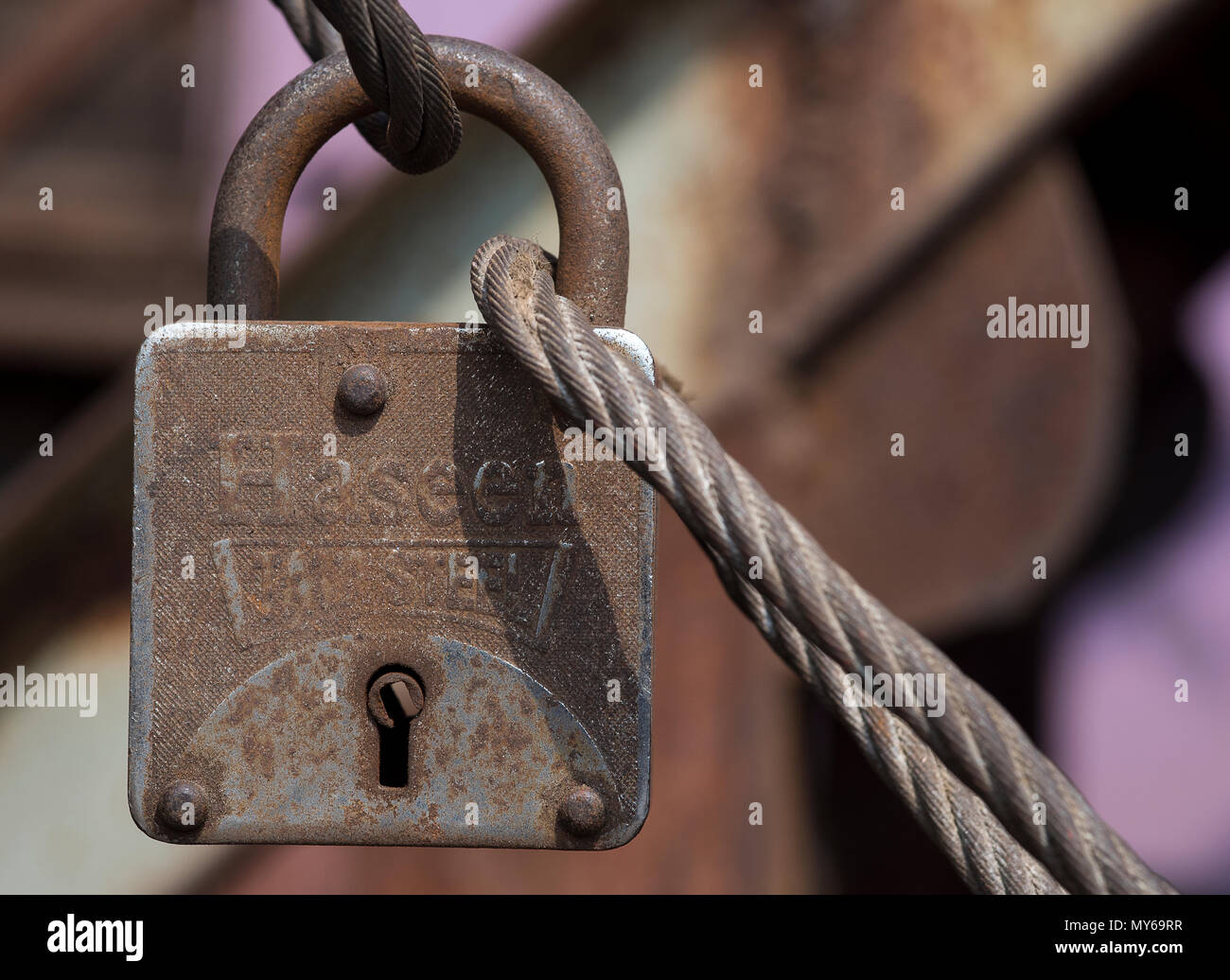 Twist Lift High Resolution Stock Photography and Images - Alamy