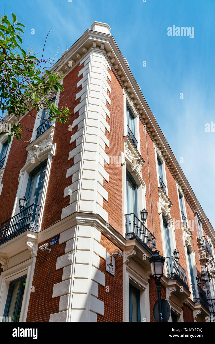 Santona palace hi-res stock photography and images - Alamy