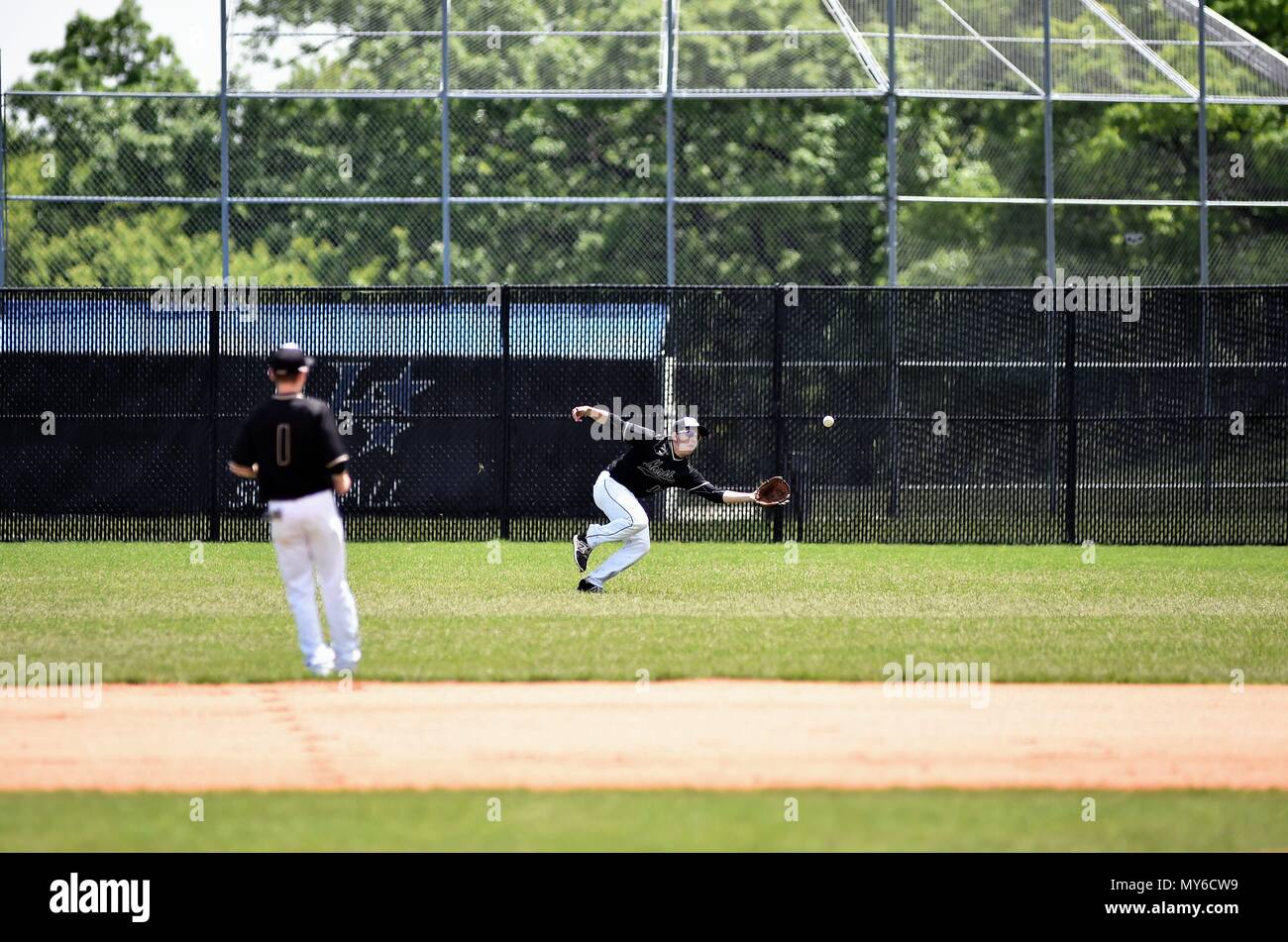 Right fielder hi-res stock photography and images - Alamy