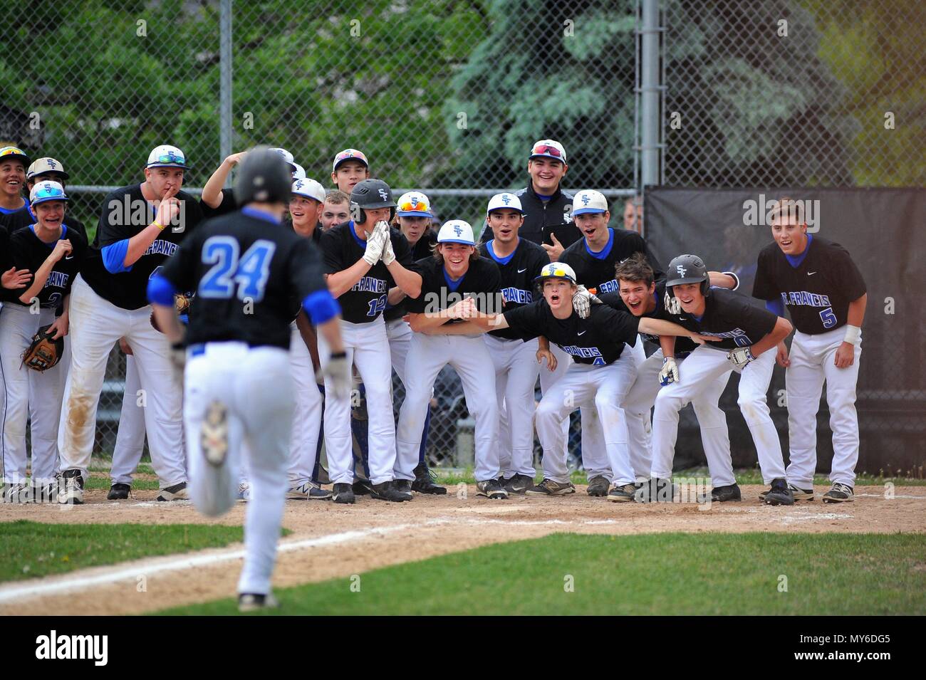 Youth baseball home plate hi-res stock photography and images - Alamy