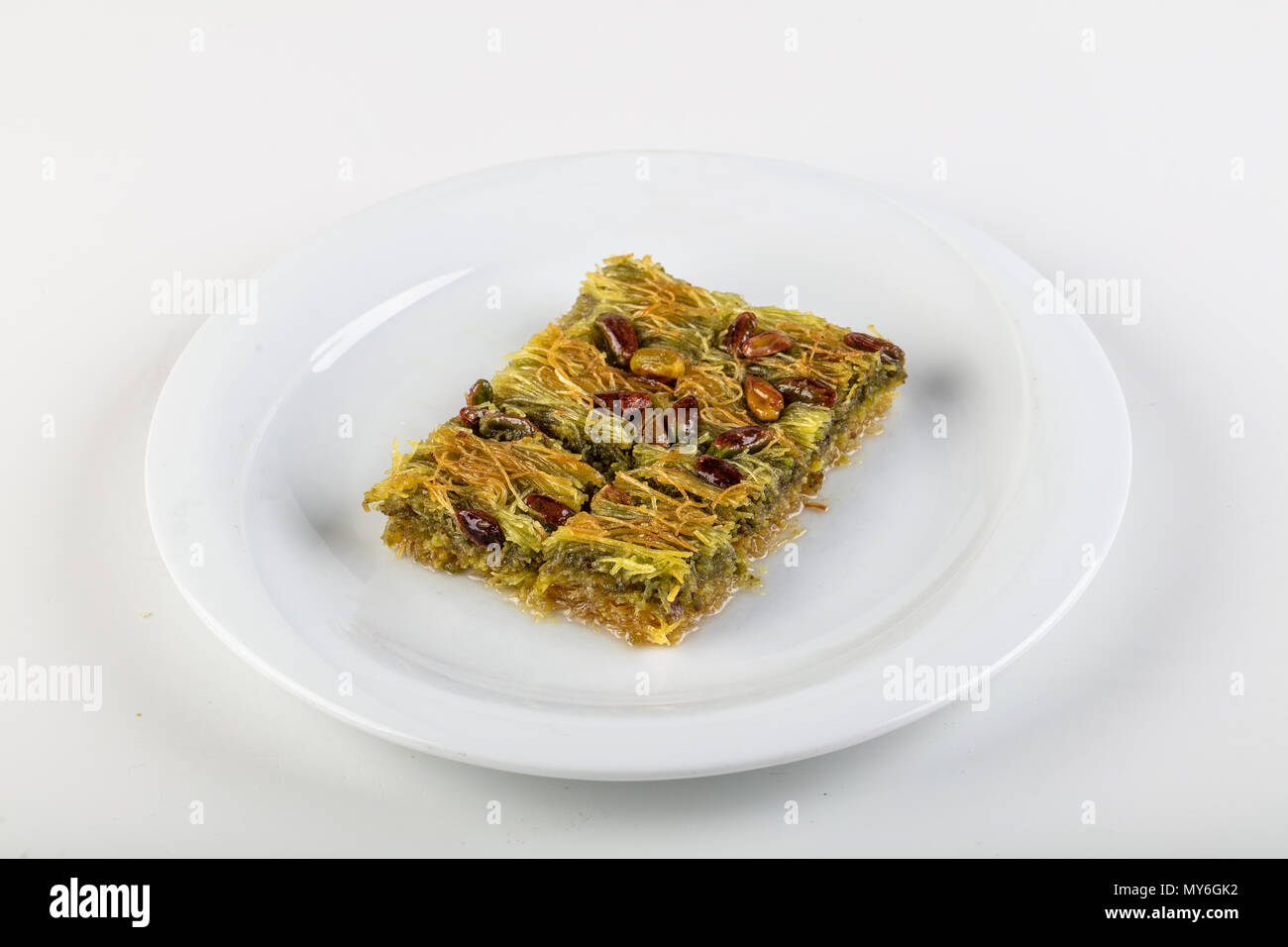Kunefe kunafa turkish dessert cooking hi-res stock photography and ...